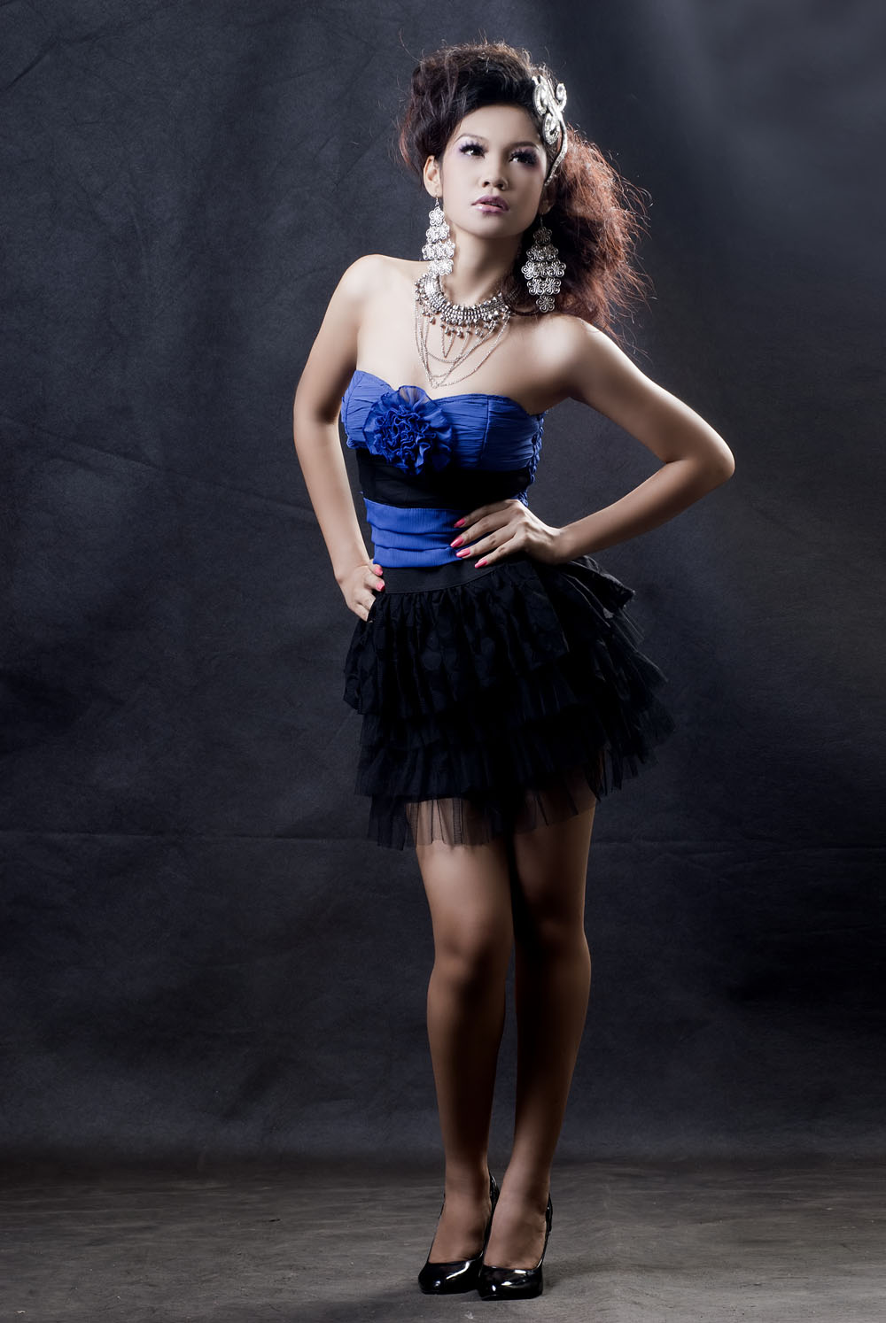 Arloo's Myanmar Model Gallery: Soe Pyae Pyae San - Hot in Blue