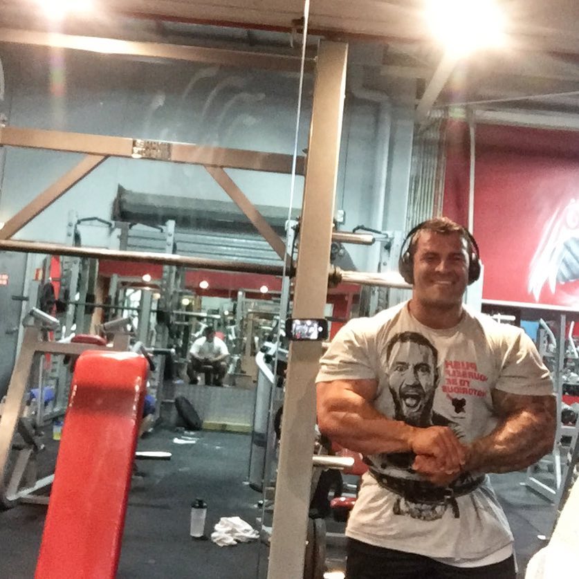 LA PERFECTION FAITE HOMME