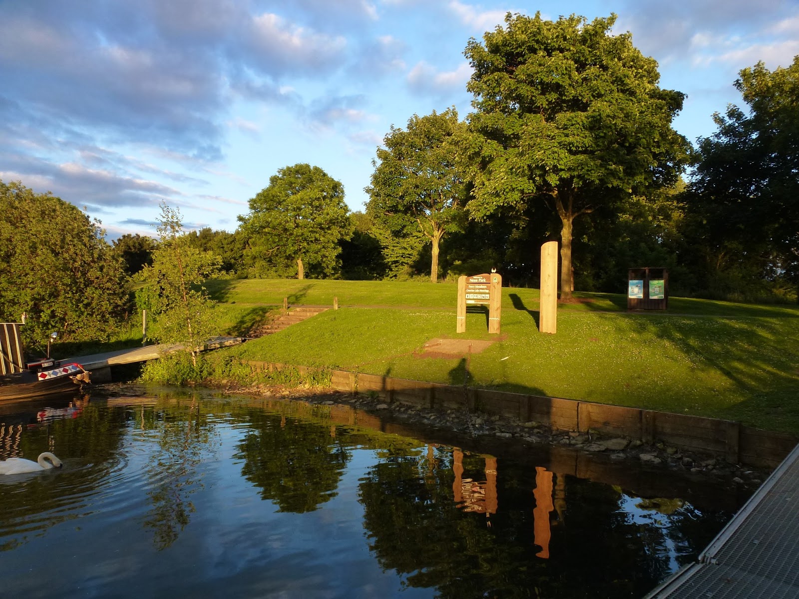 Narrowboat SKYLARK: Ferry Meadows trip