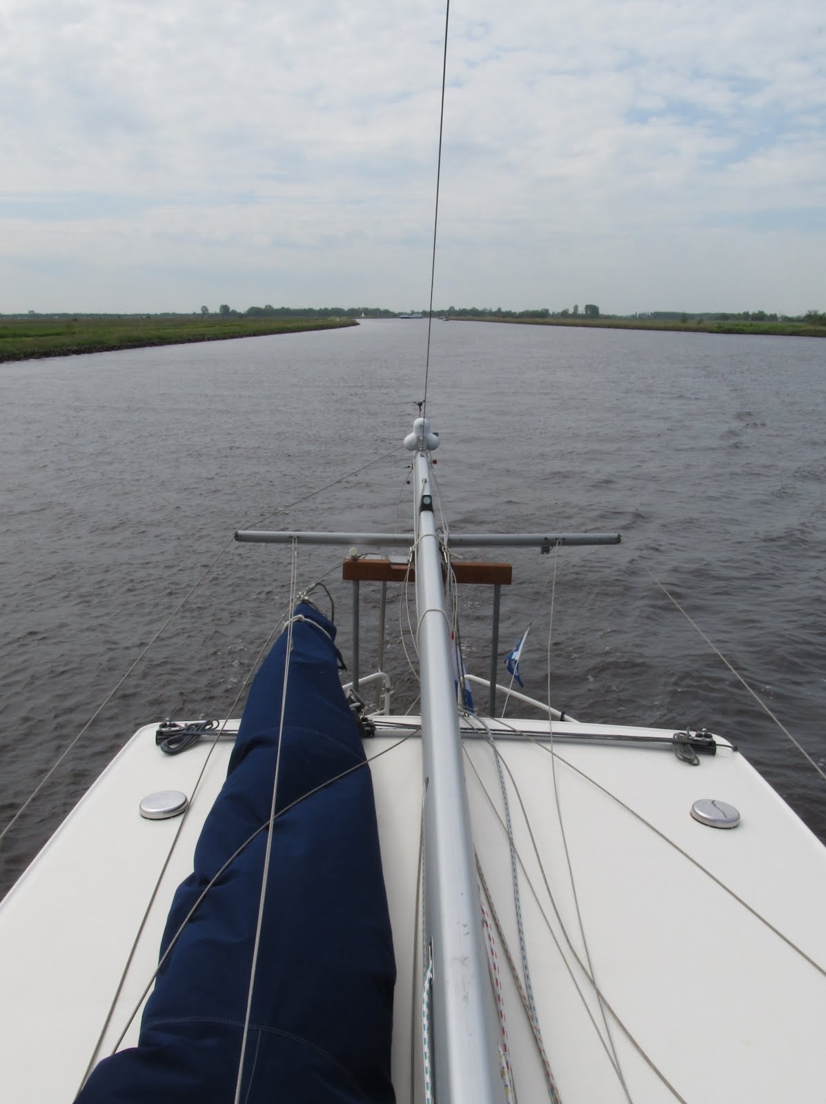 Motorzeilen: Maststrijkinstallatie