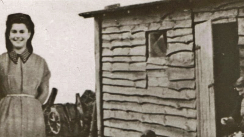 ΣΤΟΝ ΑΣΤΕΡΙΣΜΟ ΤΟΥ ΒΙΒΛΙΟΥ: ΑΠΑΓΟΡΕΥΜΕΝΟΣ ΕΡΩΤΑΣ ΣΤΟ ΑΟΥΣΒΙΤΣ :Helena ...