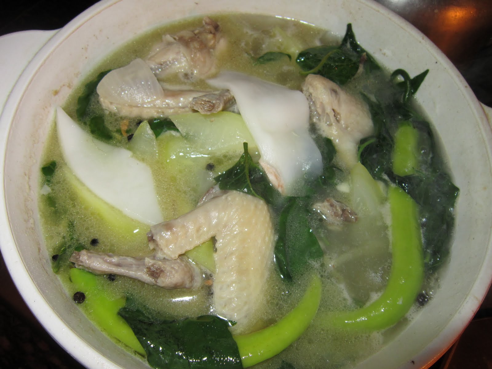 CHICKEN WINGS BINAKOL