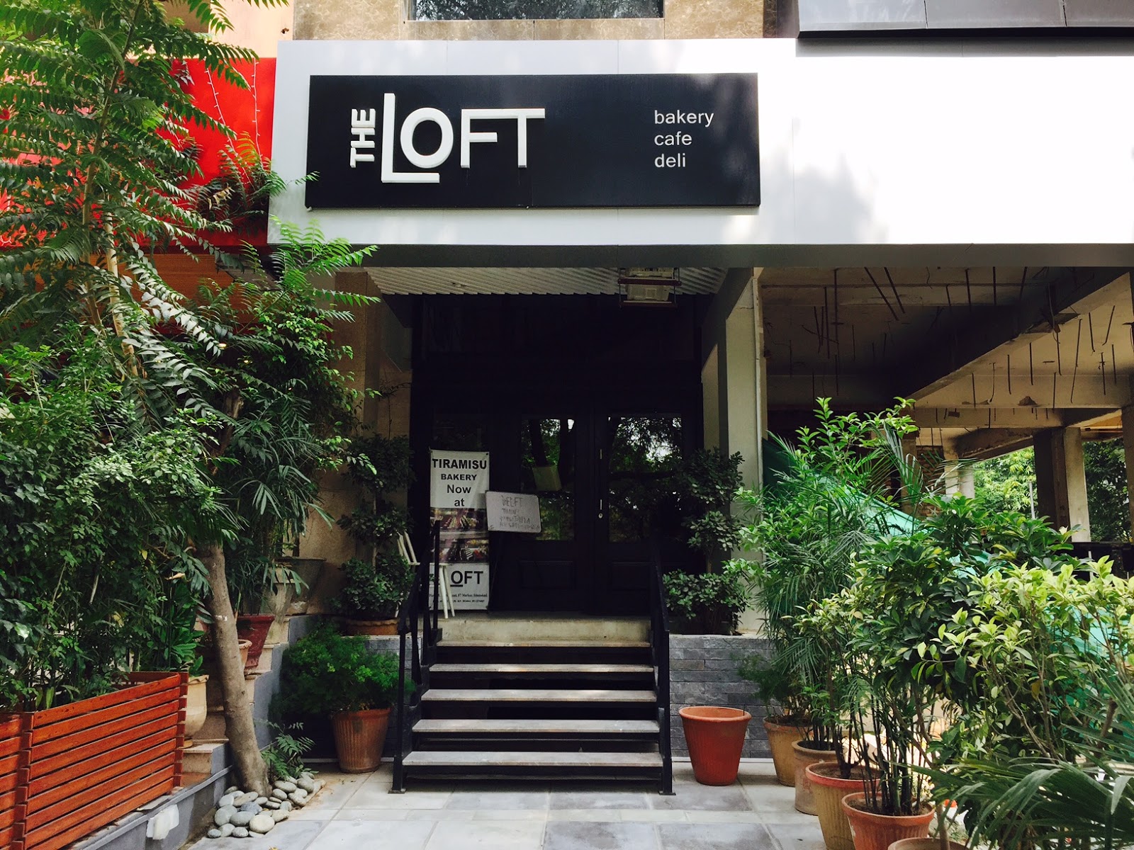 eating all the day ...: the loft