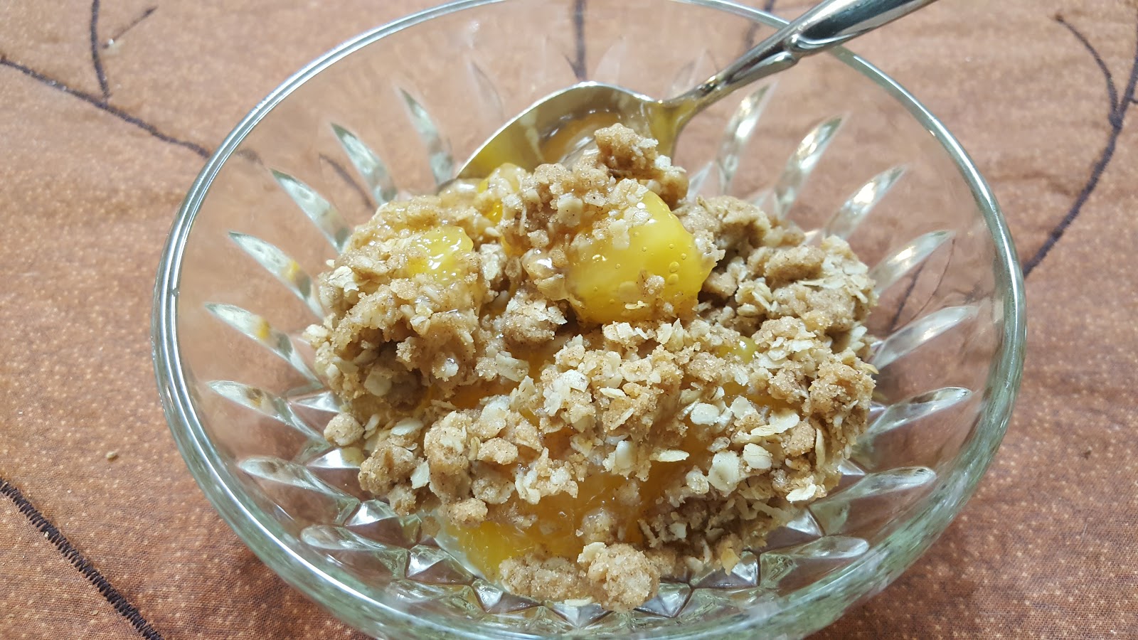 My Patchwork Quilt: GLORIA YODER'S CRUMBLE DESSERT