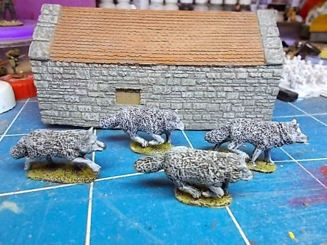 The Analogue Hobbies Painting Challenge: From IanW - 28mm Timber Wolves ...
