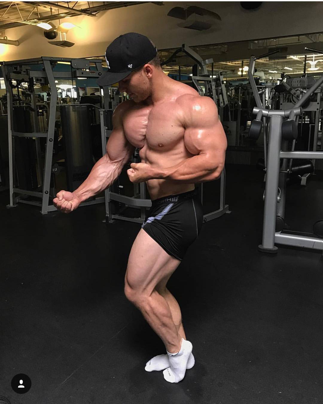 the beauty of male muscle: Tommy