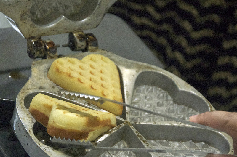 Indonesian Medan Food: Bapel ( Indonesian Style Waffle )