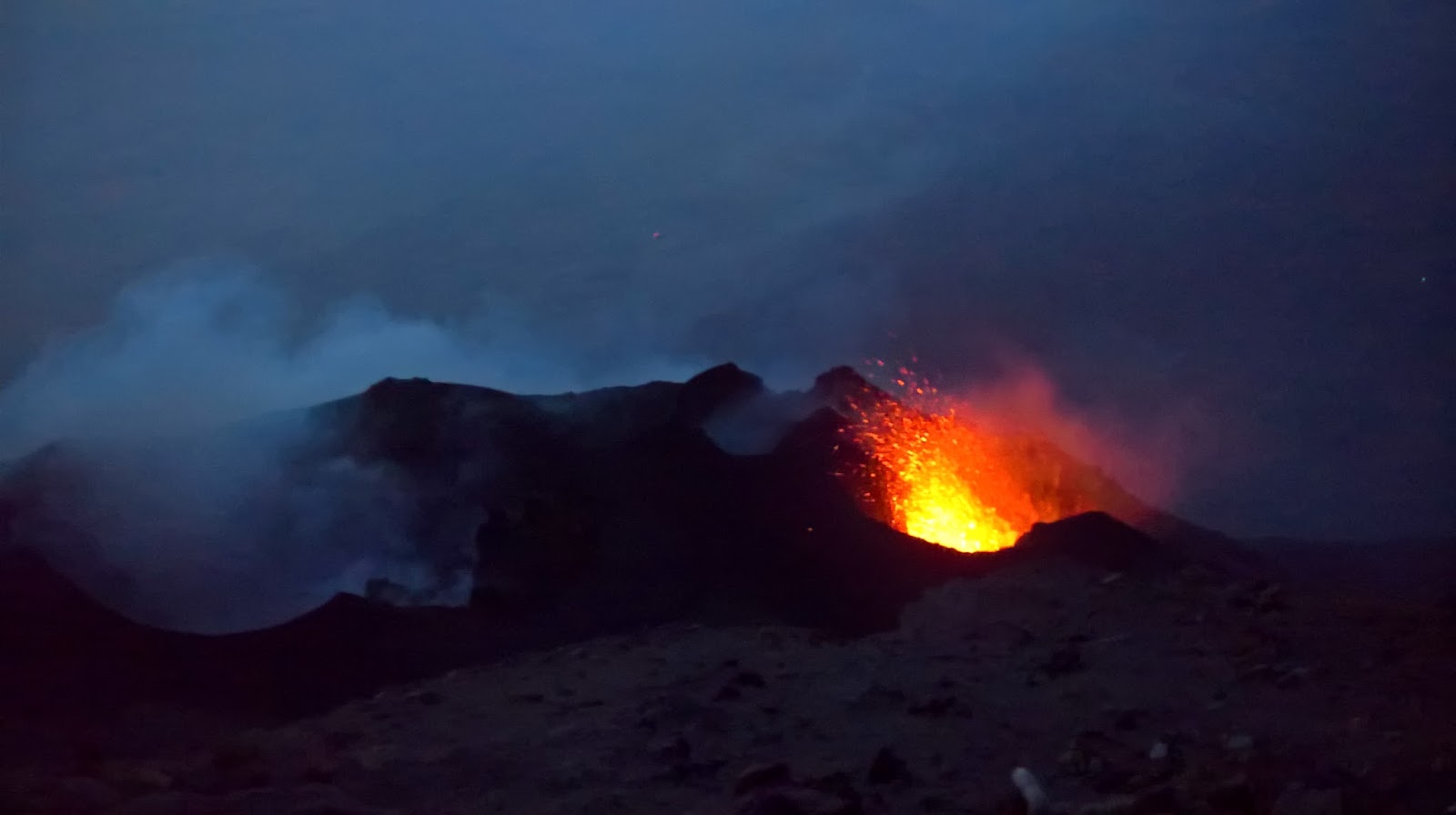 TravelMarx: A Hike on the Island of Stromboli – To the Summit via the ...