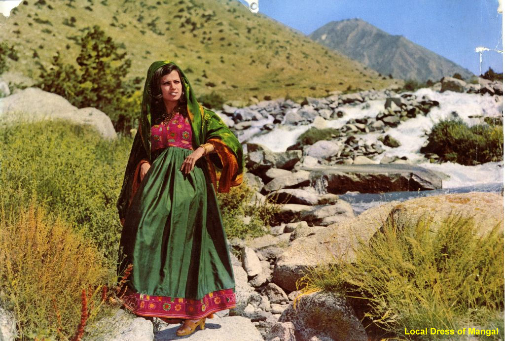 How to Wear Ethnic Pieces: Traditional Afghan Dress Turned Chic - THE ...