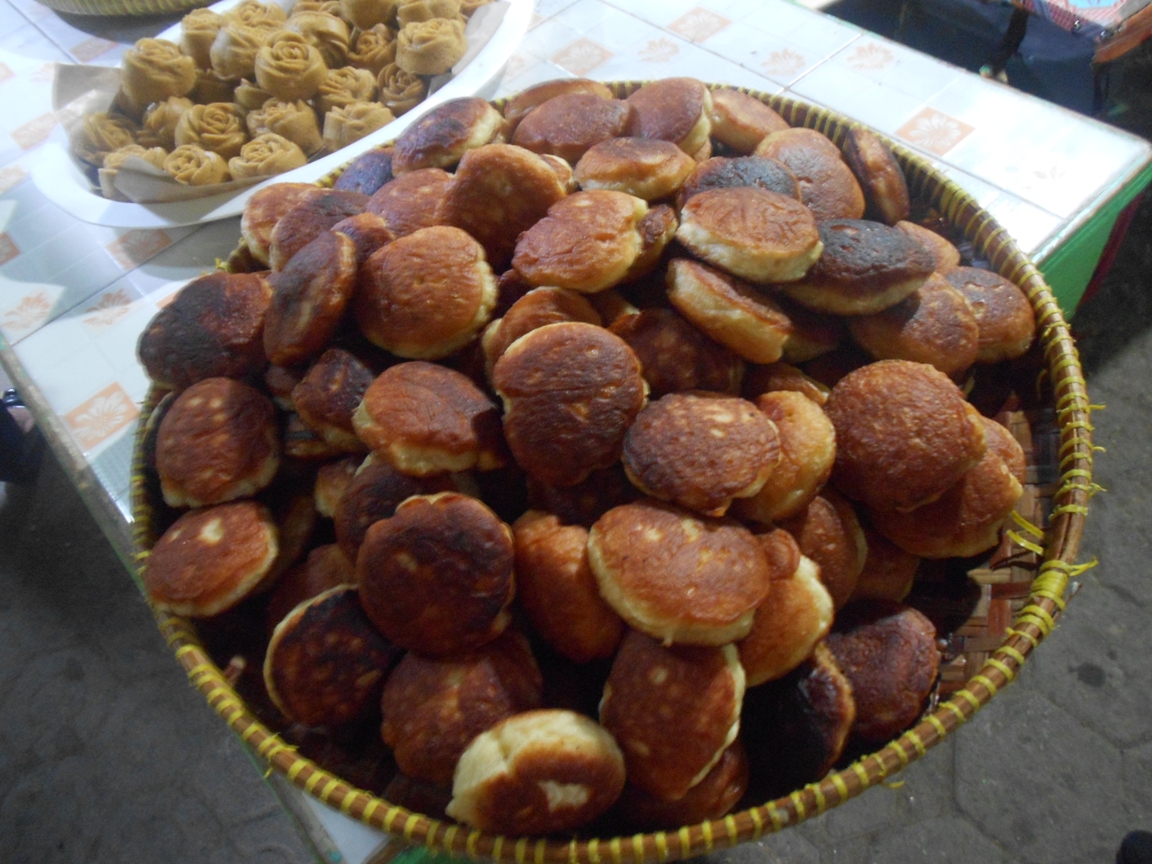 BERBURU KAMIR DI KAMPUNG ARAB