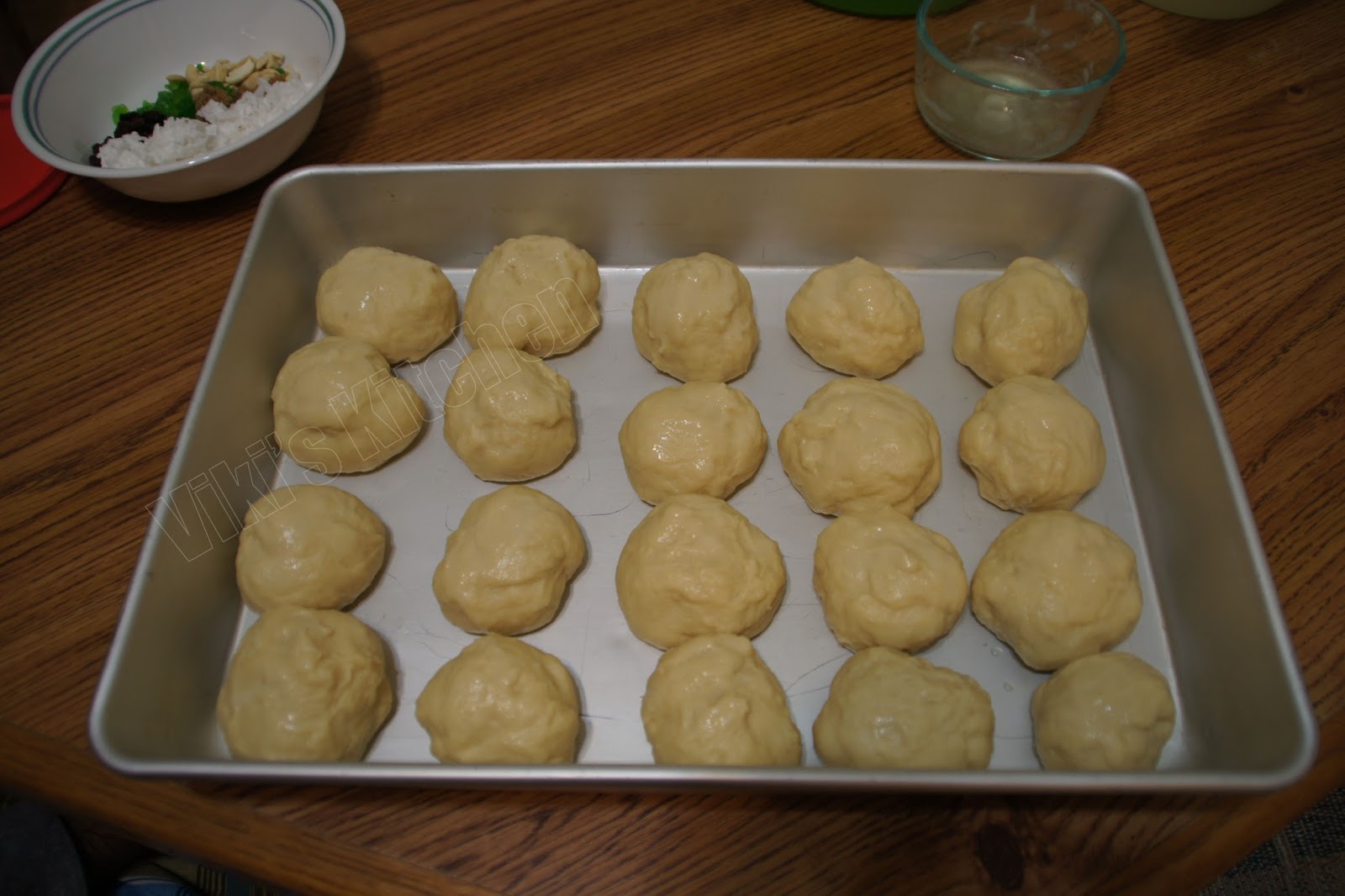 Viki 's Kitchen: Aloha bread