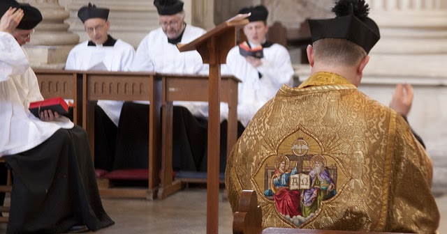 New Liturgical Movement: Are Traditional Catholics “Weird”?