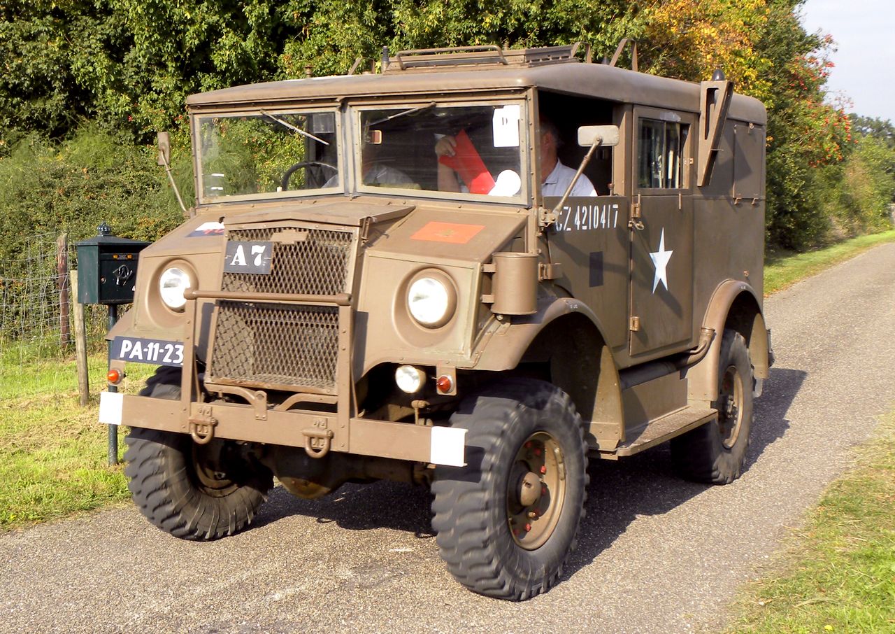 Panzerserra Bunker- Military Scale Models in 1/35 scale: Chevrolet C8A ...