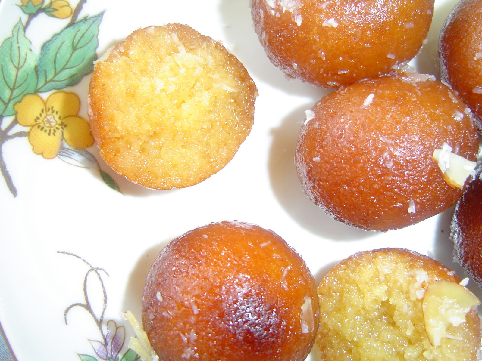 pakistani home cooking: gulab jamun.