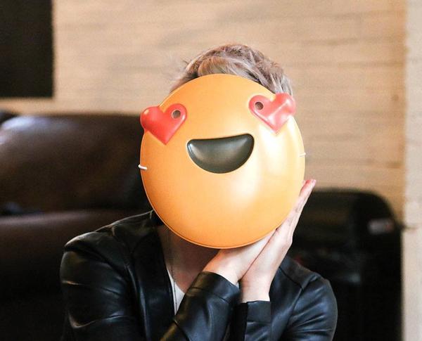 New Age Mama: Costume Made Easy - Emoji Masks