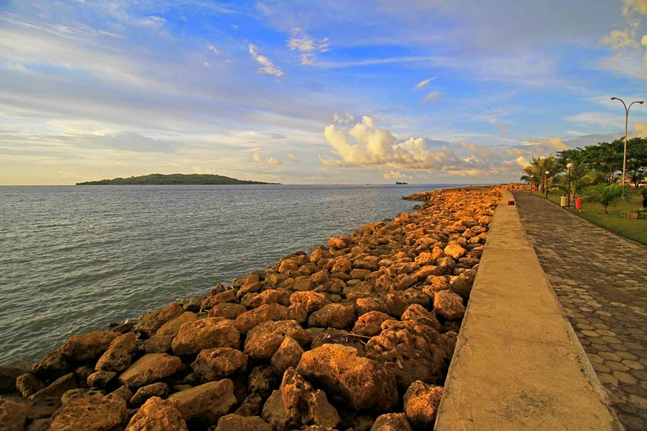 Wisata Pantai Manakarra Mamuju | Aneka Wisata Nusantara