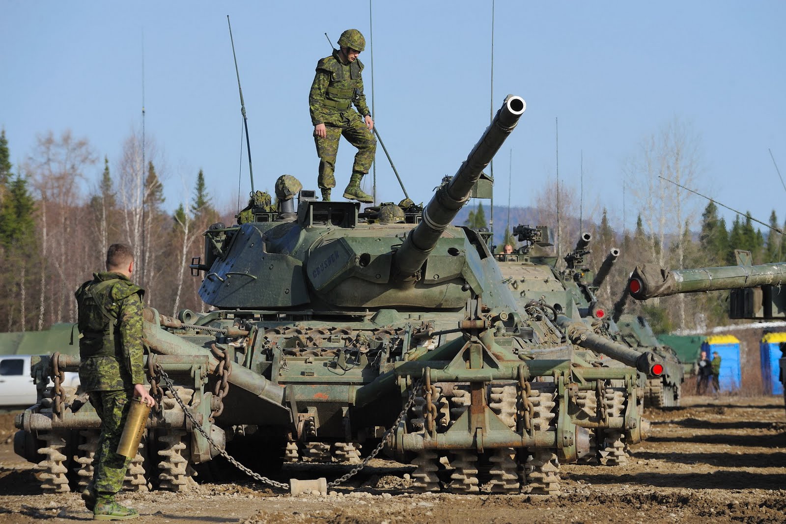 RAZONYFUERZA - Tanques Leopard 1V y 2A4CHL del Ejercito de Chile Parte ...