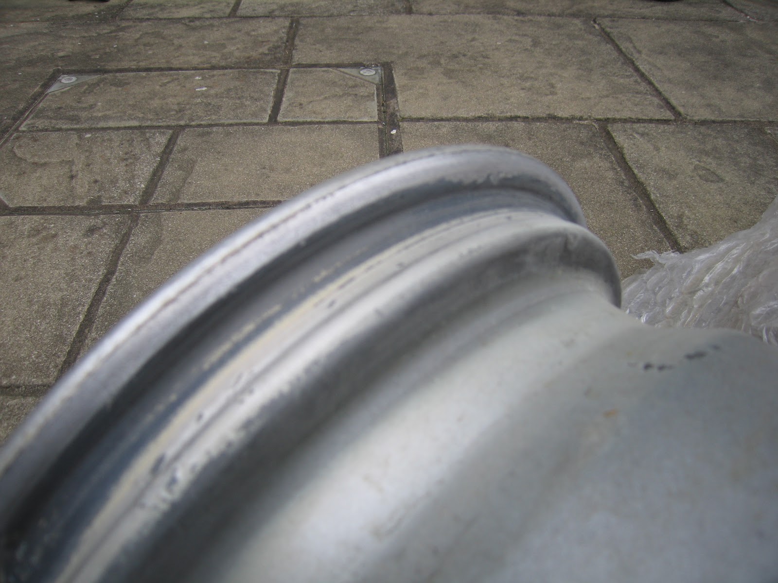 Beemer Lab: E21 316: Polishing Melber lightweight alloy wheel rims for ...