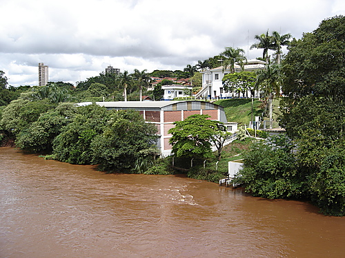 Conhecendo Santos e o Mundo: Santa Cruz do Rio Pardo