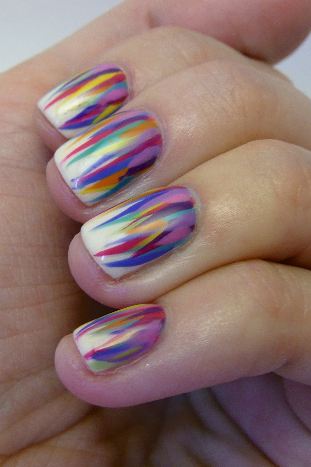 Casa de Polish: Colorful Feathery Striped Nails