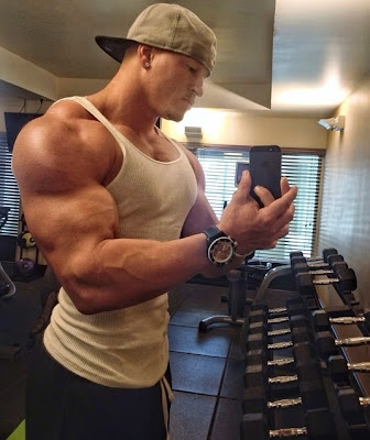 the beauty of male muscle: Nate