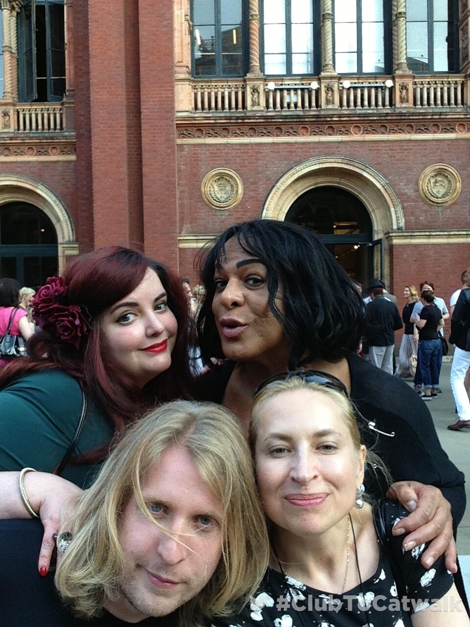 You Spin Me Right Round | diana@fashionlovesphotos.com