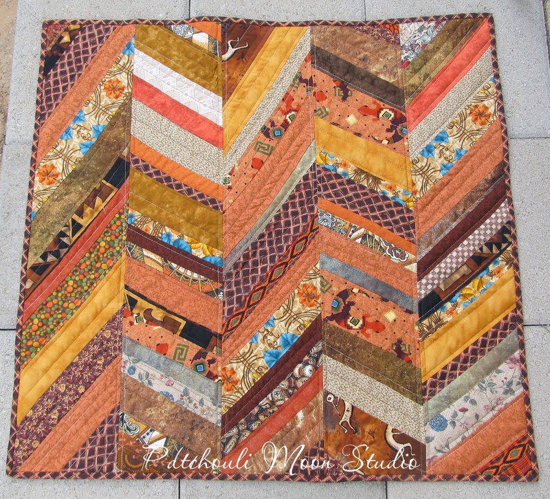 Patchouli Moon Studio: Herringbone String Quilt