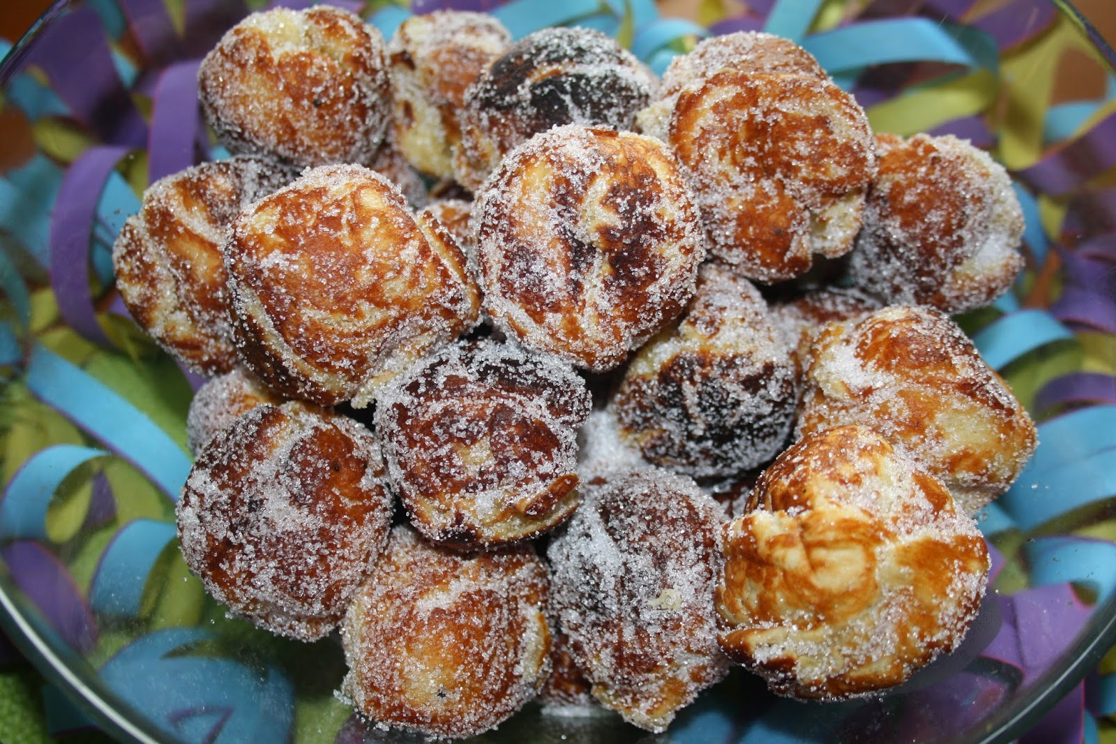 Naurava Leipuri: Vappumunkit valurautapannulla