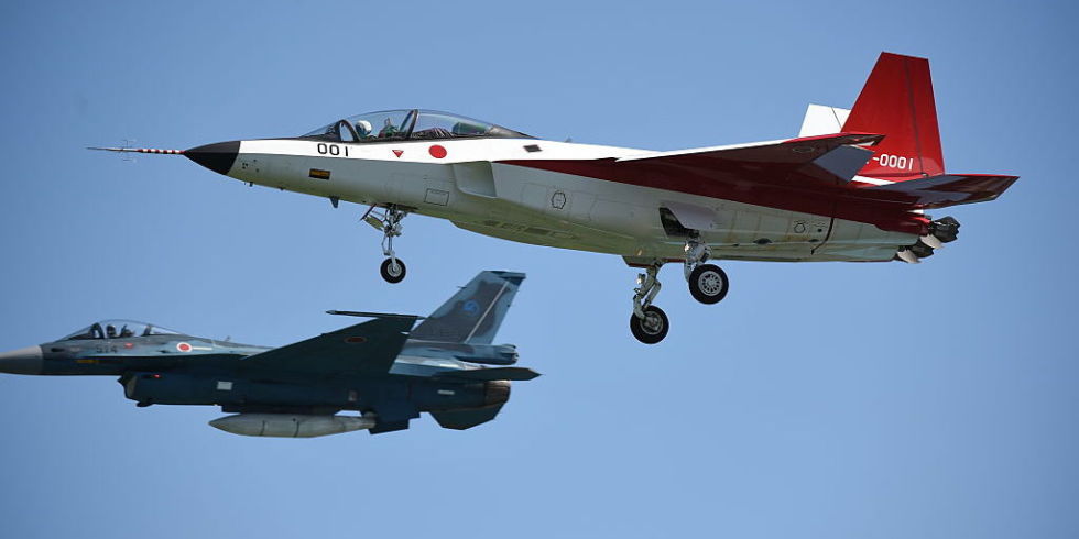 X-2 realiza su primer vuelo