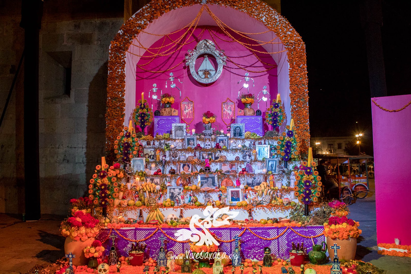 #DíadeMuertos 2018: Exposición de Altares Monumentales de Oaxaca - Vive ...