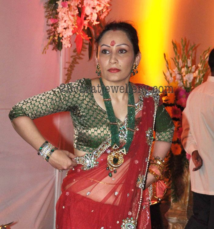 Manyata Dutt in Emerald Beads Long Chain - Jewellery Designs