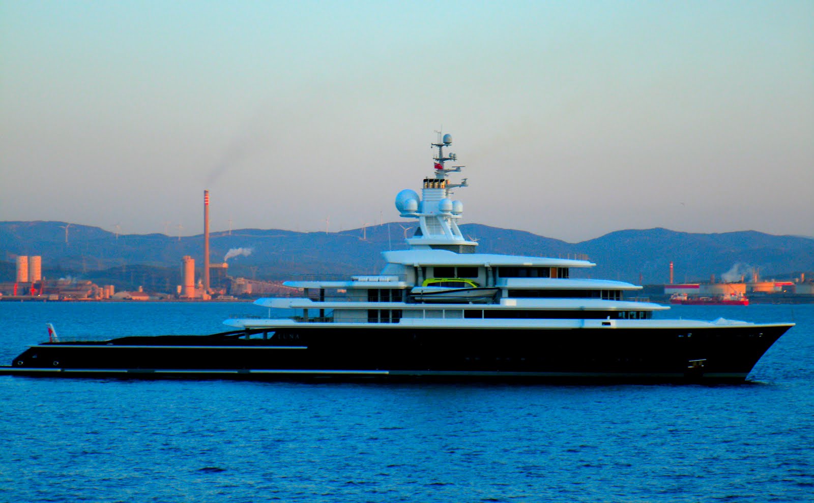 Photo Blog: Photos Motor Yacht Luna