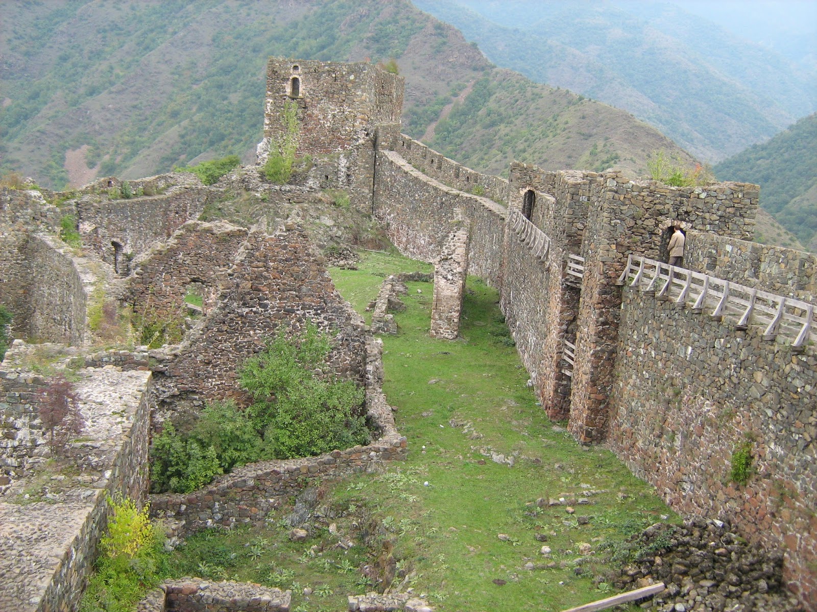 The Art History Journal: Maglic Fortress - Serbia