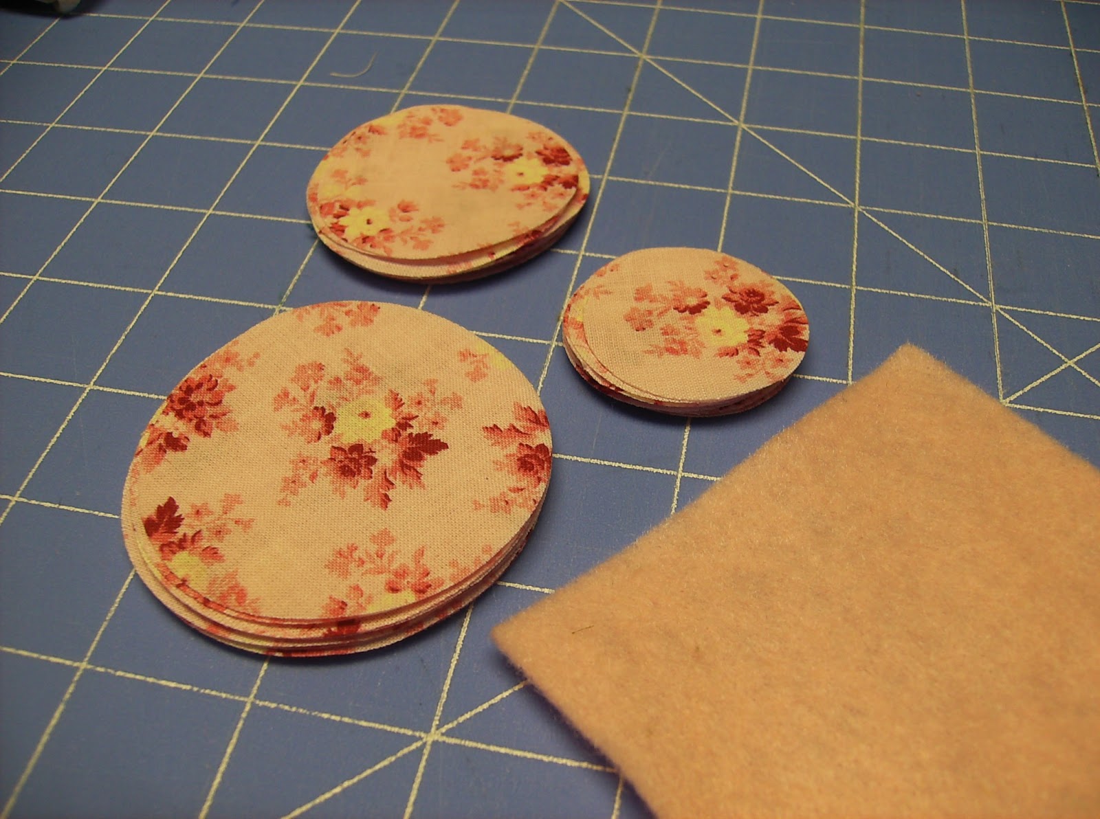 Fabric Flowers: A Picture Tutorial | Bumbleberries Boutique