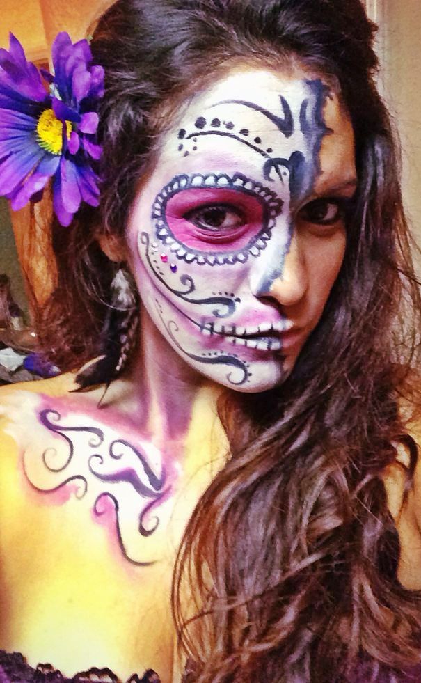 Happy Halloween Day: 15 Half Face Halloween Makeup Ideas