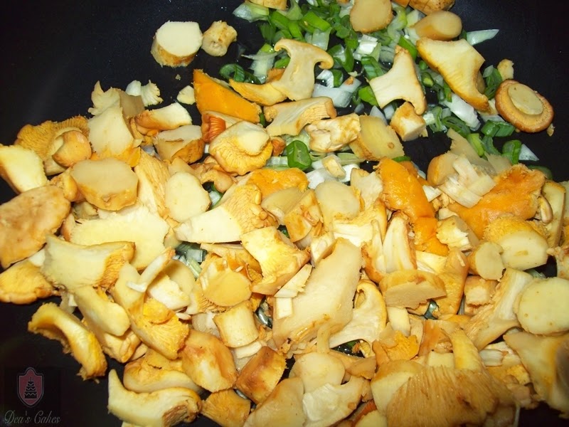 Galbiori cu sfecla rosie-Mushrooms with beetroot