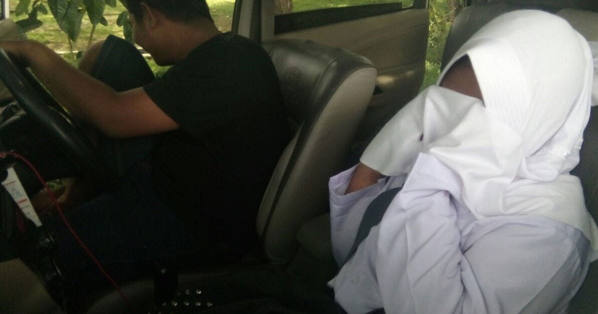 Jam Belajar, Siswa SMA Soppeng ‘Kepergok’ Pacaran didalam Mobil