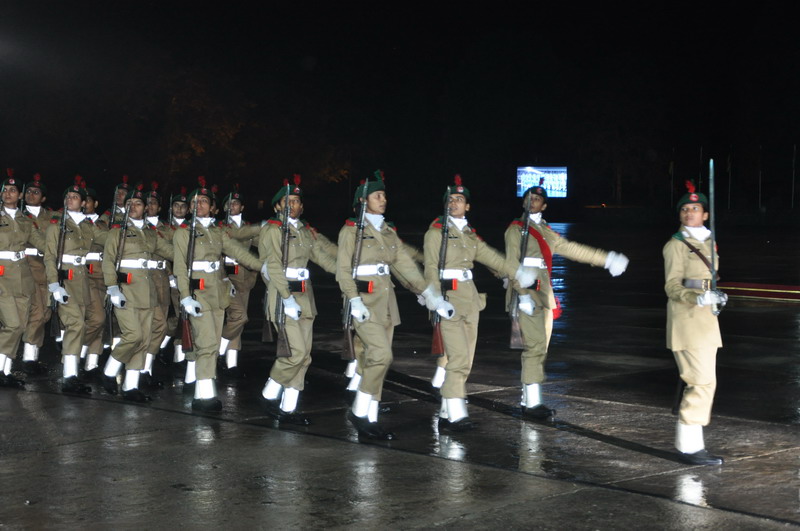 Pakistan Military Academy: Azadi Parade 2013 at Pakistan Military ...