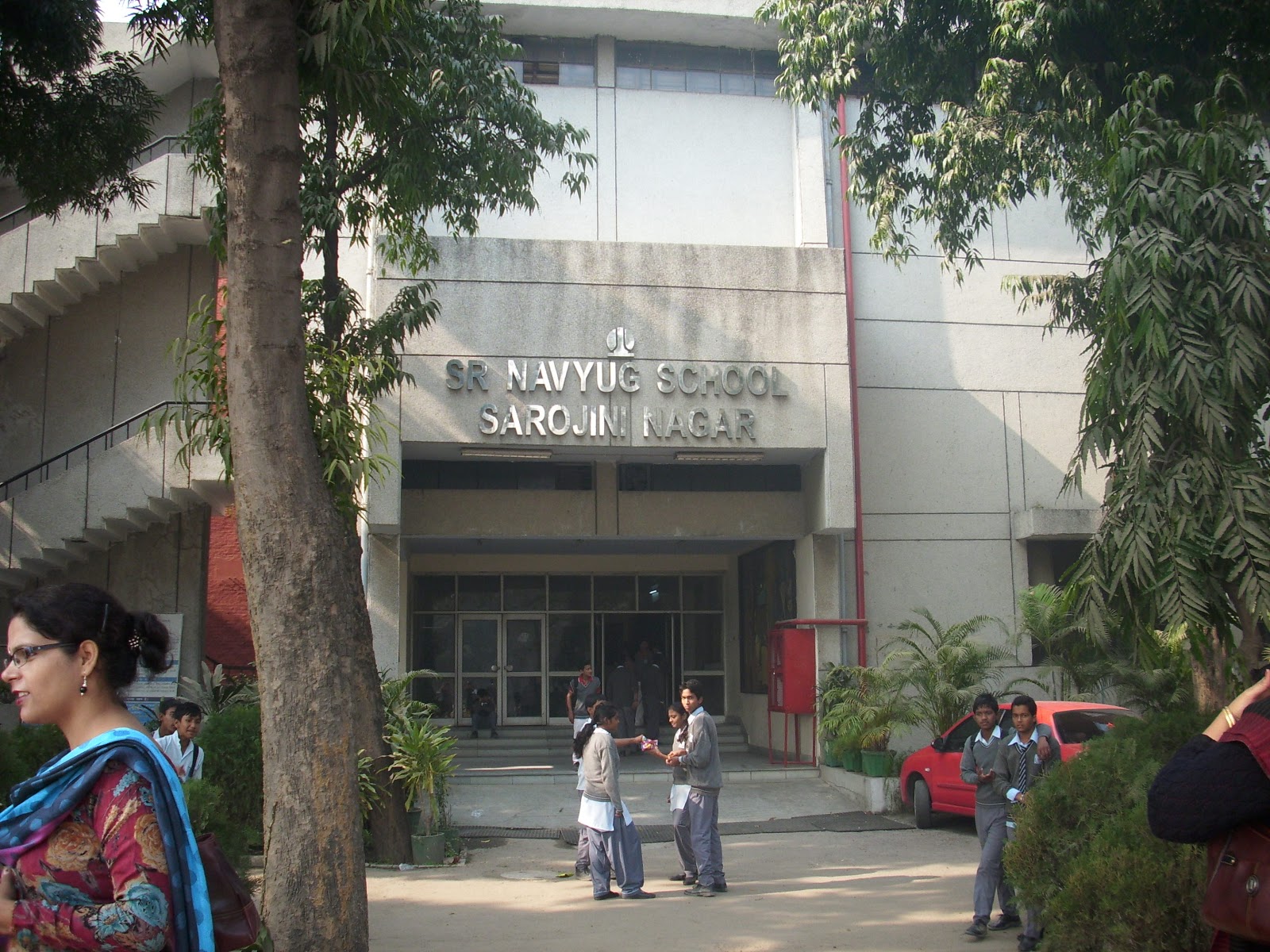 A Wacker in India: Waka Waka hey hey!