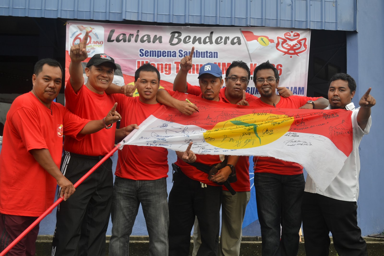 Larian bendera UMNO gegarkan Permatang Pauh - MyPenangOnline