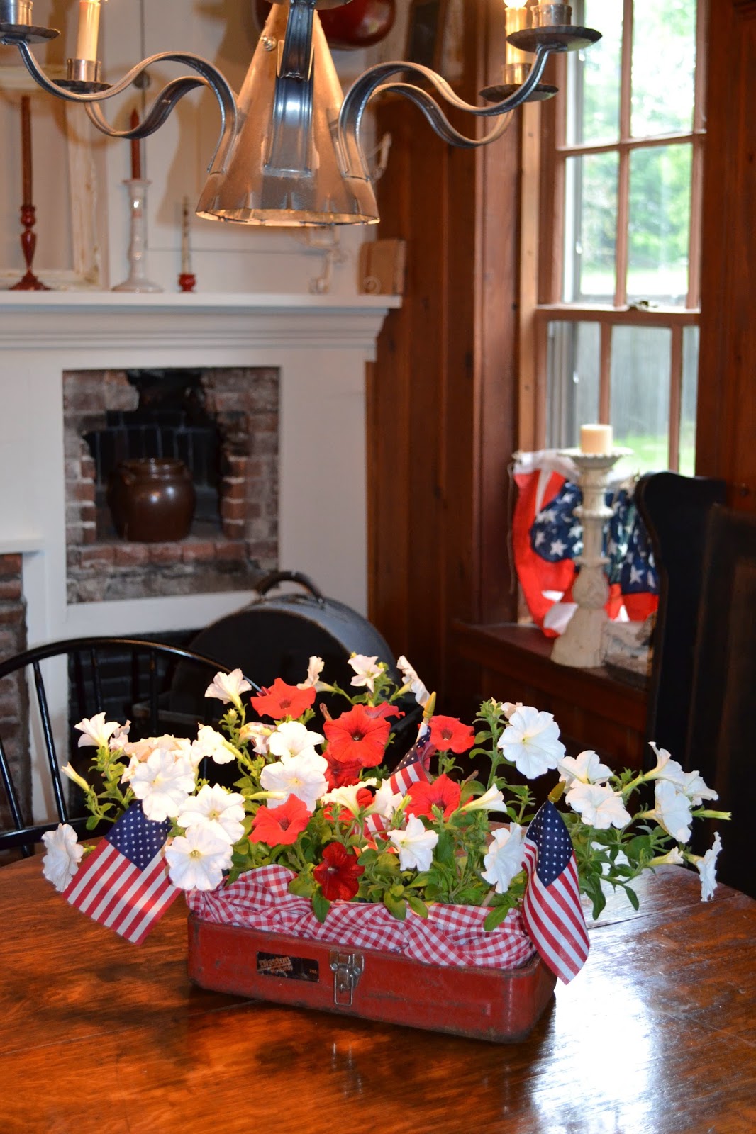 BRAYTON HOMESTEAD INTERIORS: my Tutorial to make a Patriotic table ...