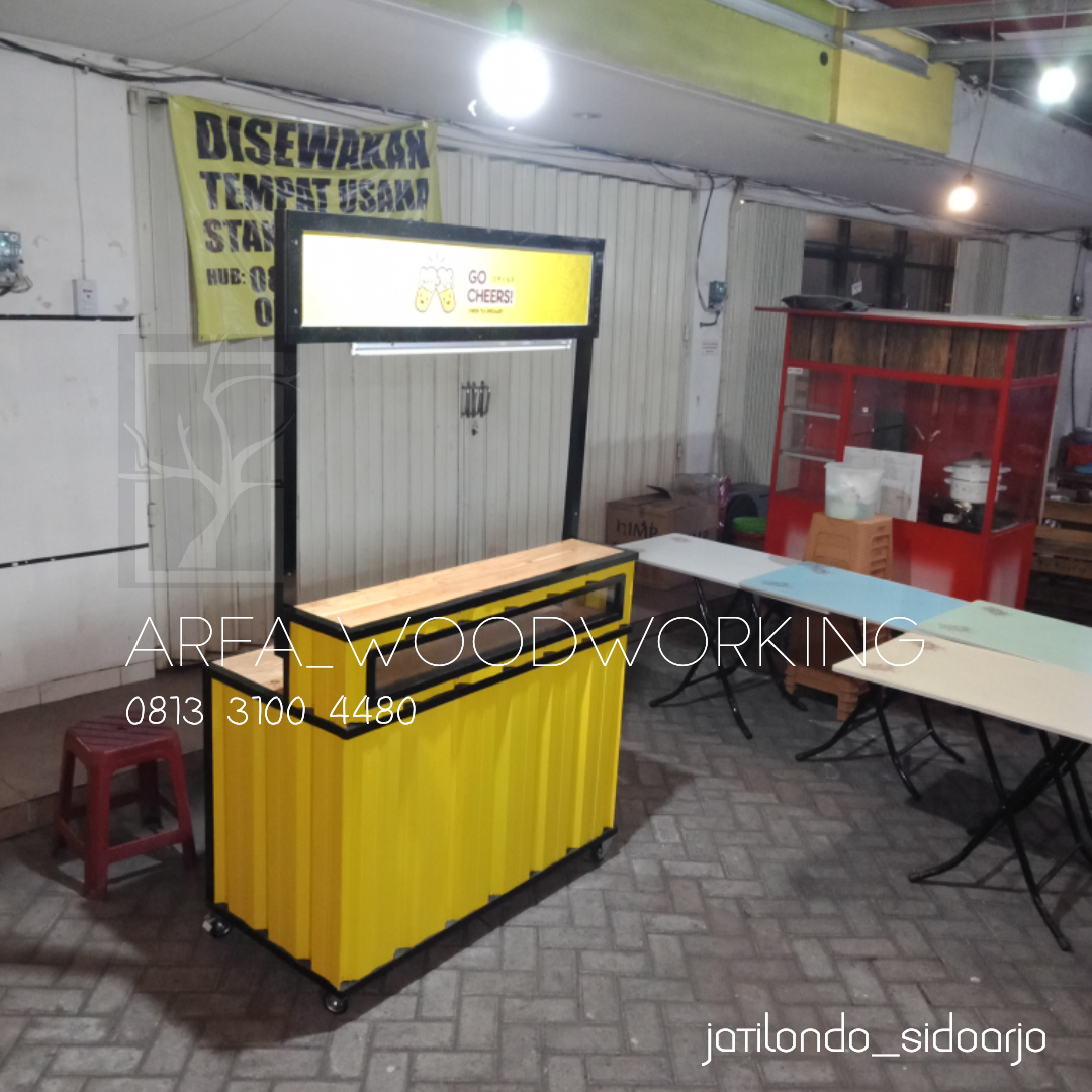 Rombong Kayu Kontainer Kekinian Mall