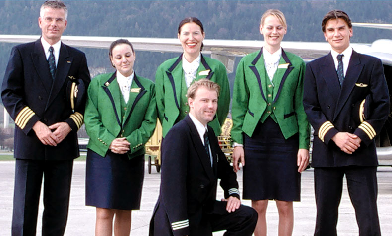 The Airline: Transavia Airlines ~ World stewardess Crews