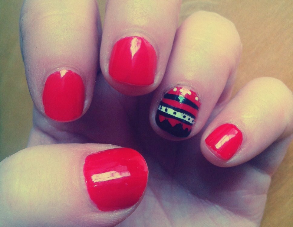 Ever So Juliet | Edinburgh lifestyle blog: Simple aztec nails