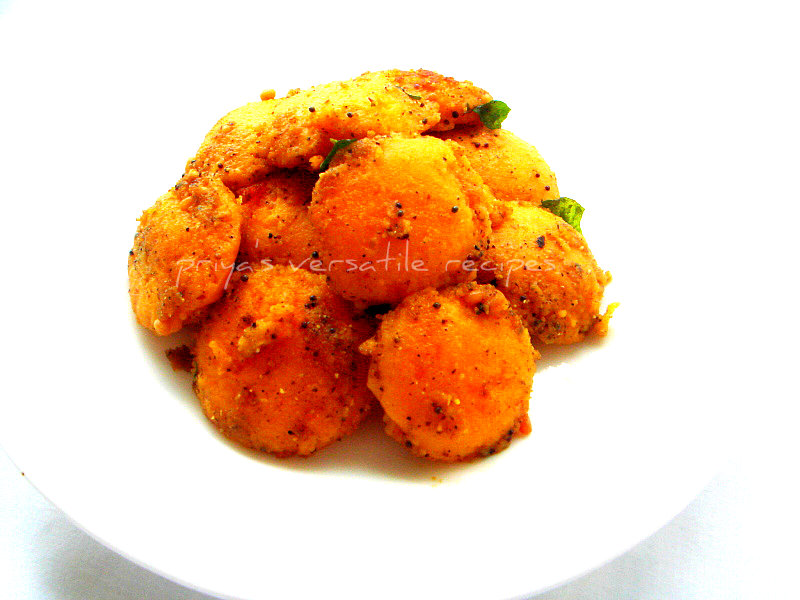 Priya's Versatile Recipes: Spiced Carrot Mini Idli