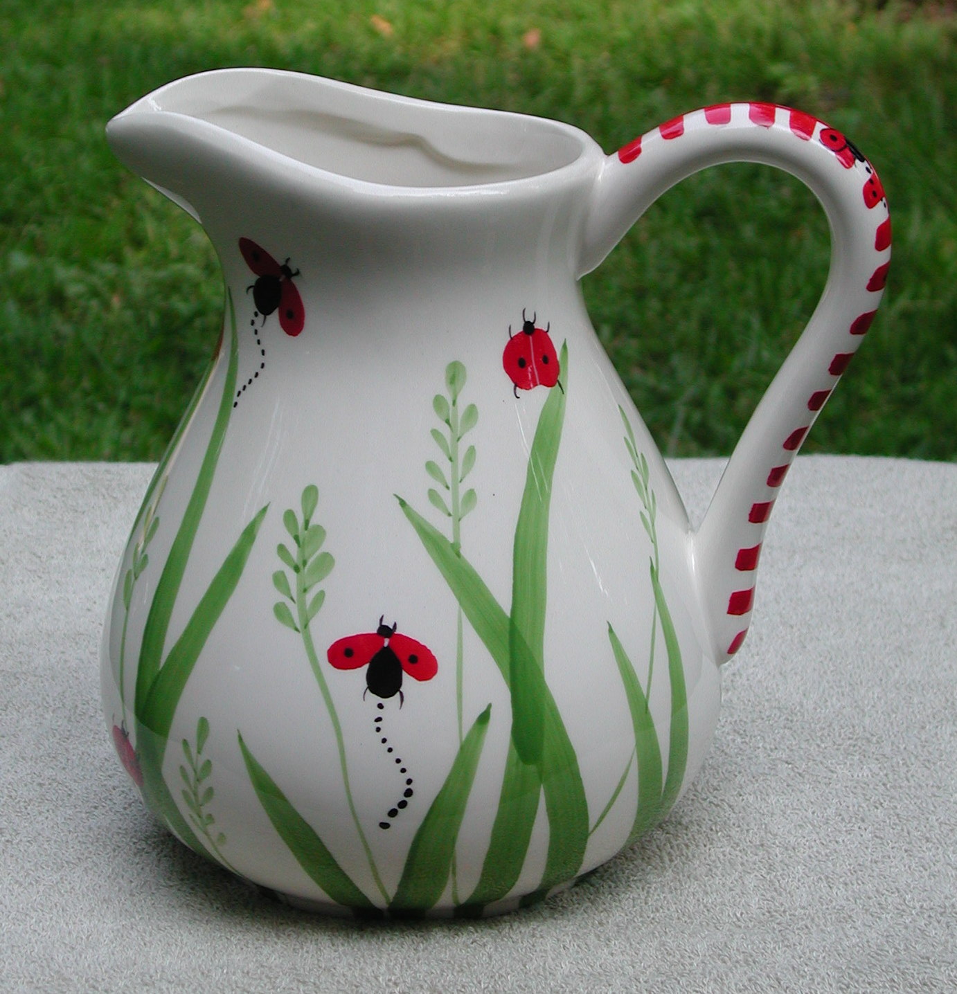 Corgis In My Garden: Ladybug Dishes