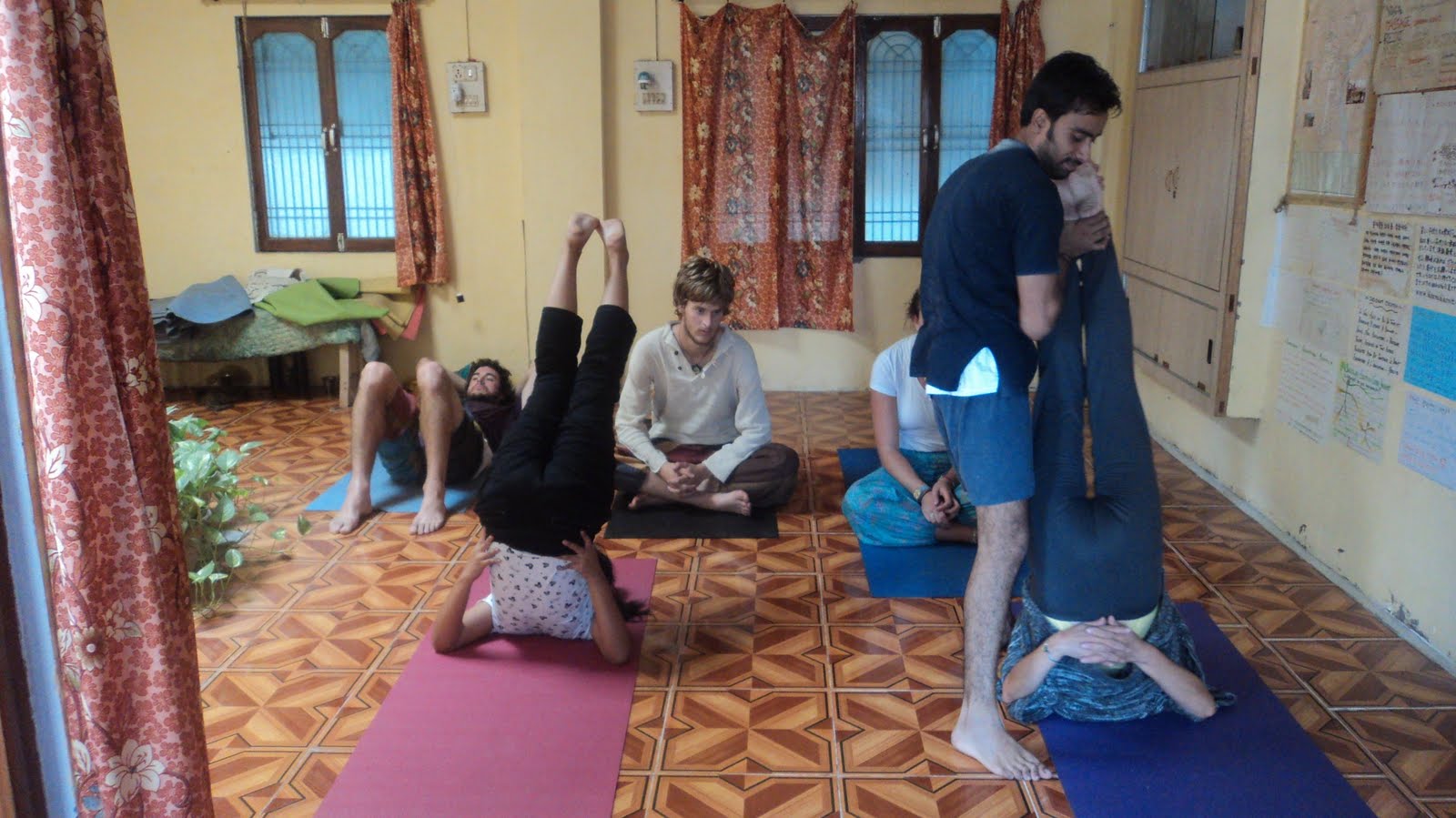 Varanasi Volunteer & Yoga Program: Saraswati Education Center With ...