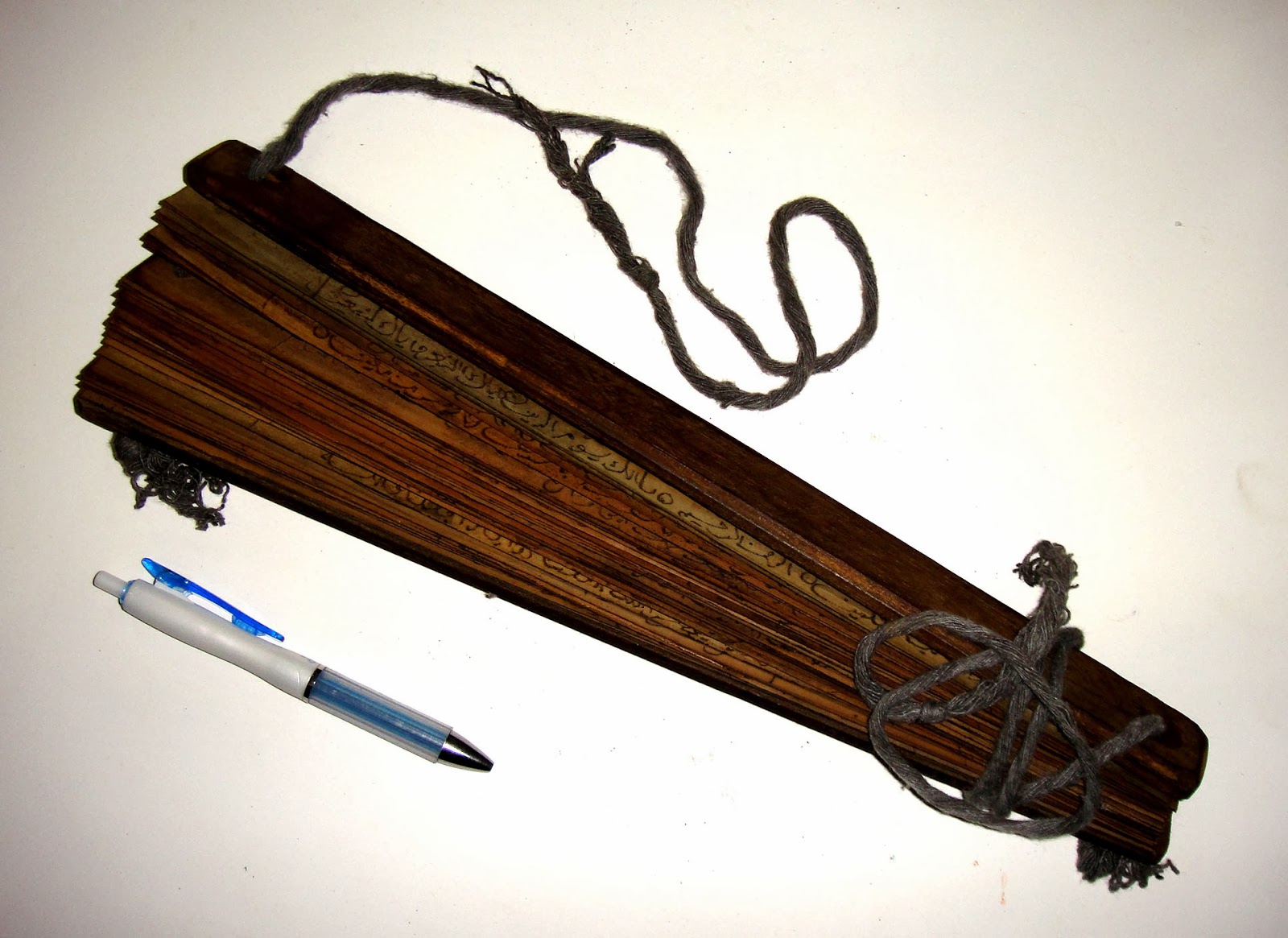 abu dervish: Ancient Manuscript Review 119 : Antique Indonesian Lontar ...