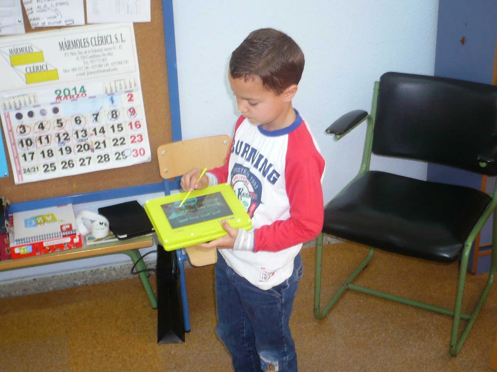 CEIP. MIGUEL HERNÁNDEZ (LA CIGÜEÑA): CELEBRAMOS EL "DÍA DE LA TABLET".