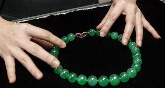 GlamourCaprices: The Hutton-Mdivani Necklace accresce la Collection Cartier